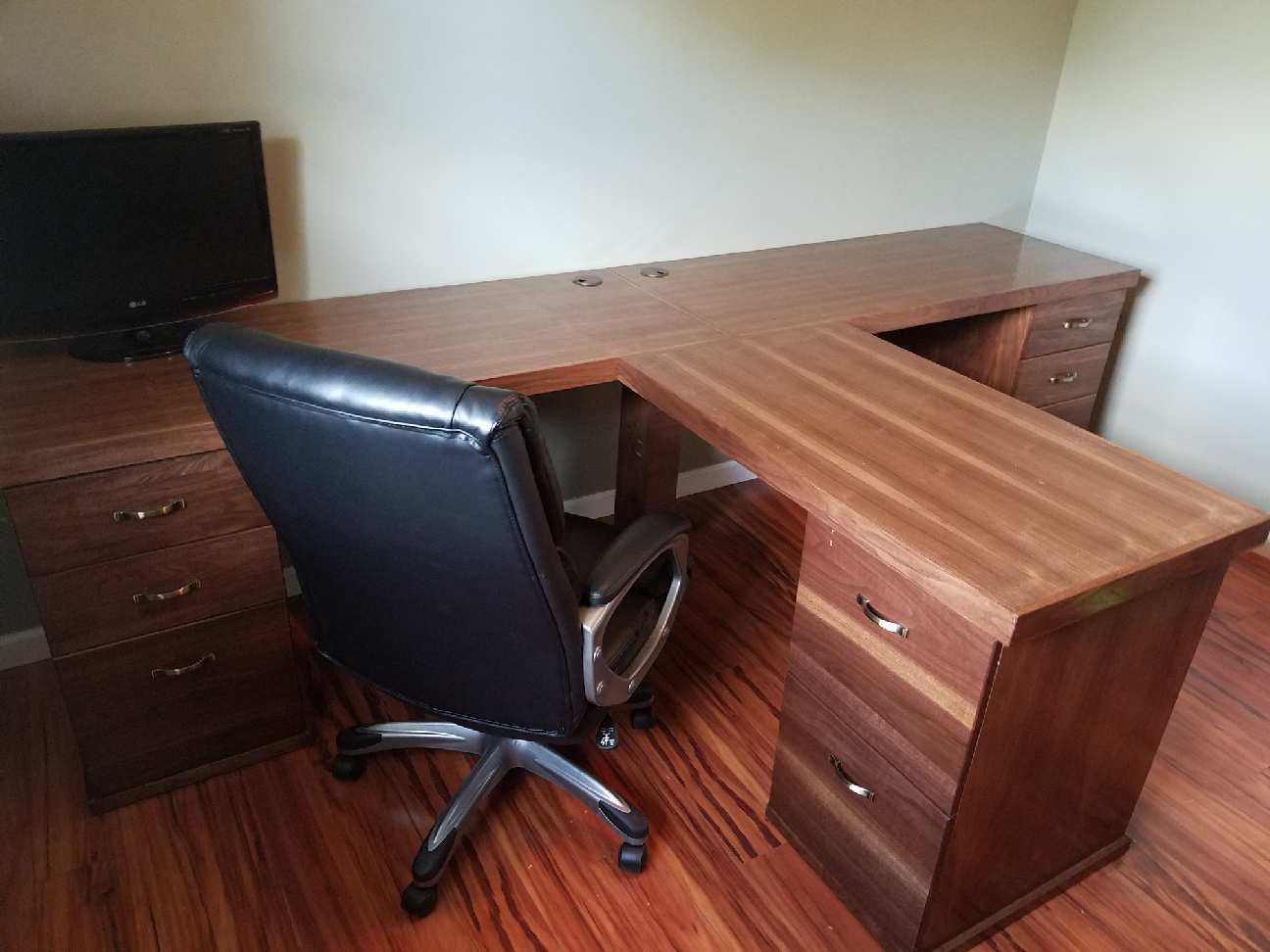 Walnut T Desk with File Cabinets – Do It Better (DIB) Woodworking